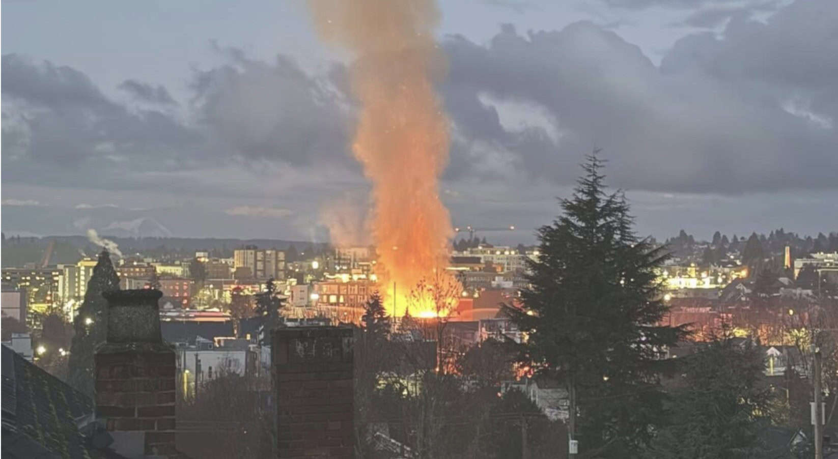 Firefighters respond to residential fire on NW 54th St in Ballard - My ...